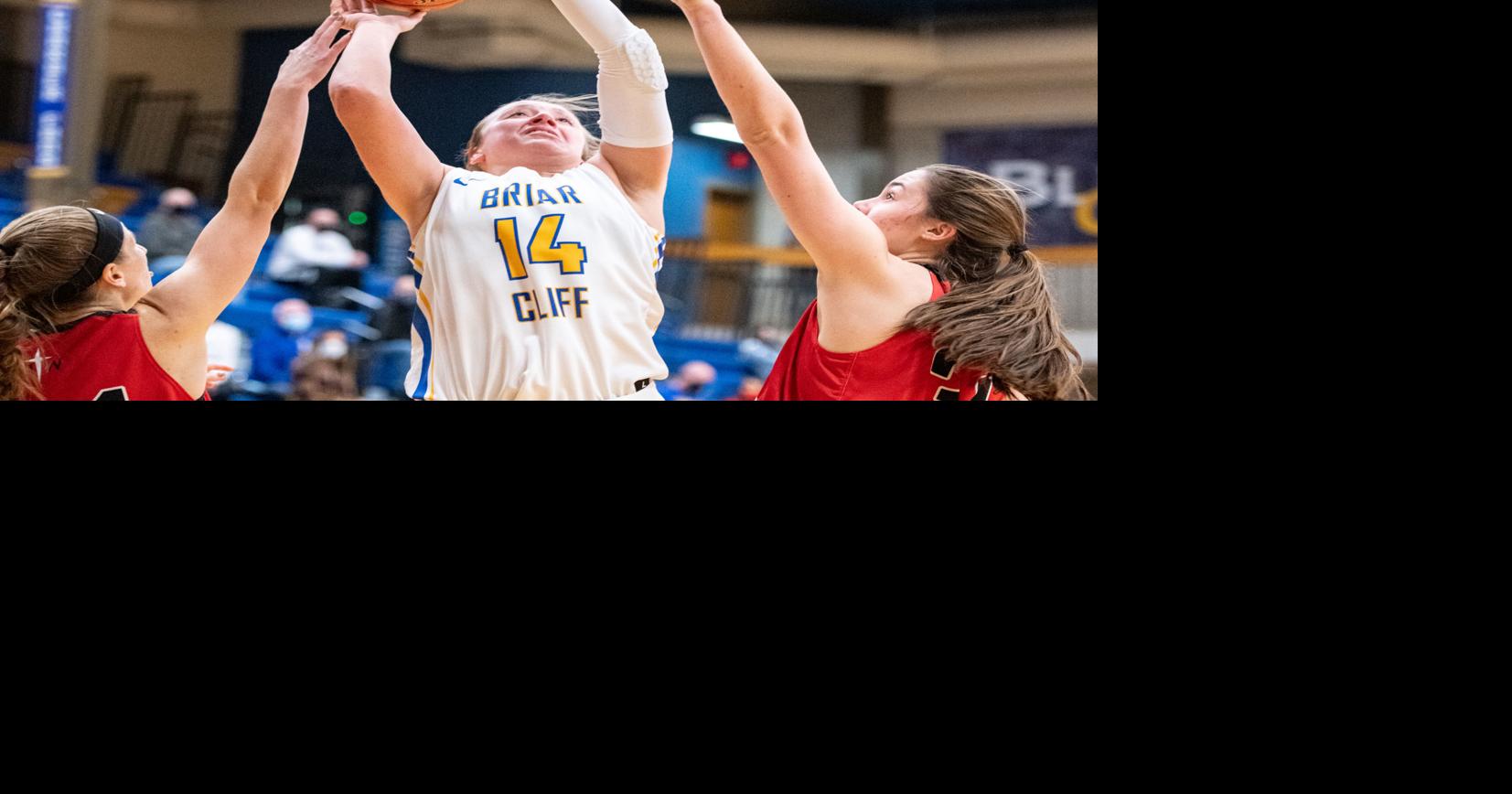 COLLEGE ROUNDUP: Briar Cliff's Madelyn Deitchler scores 1,000th career ...