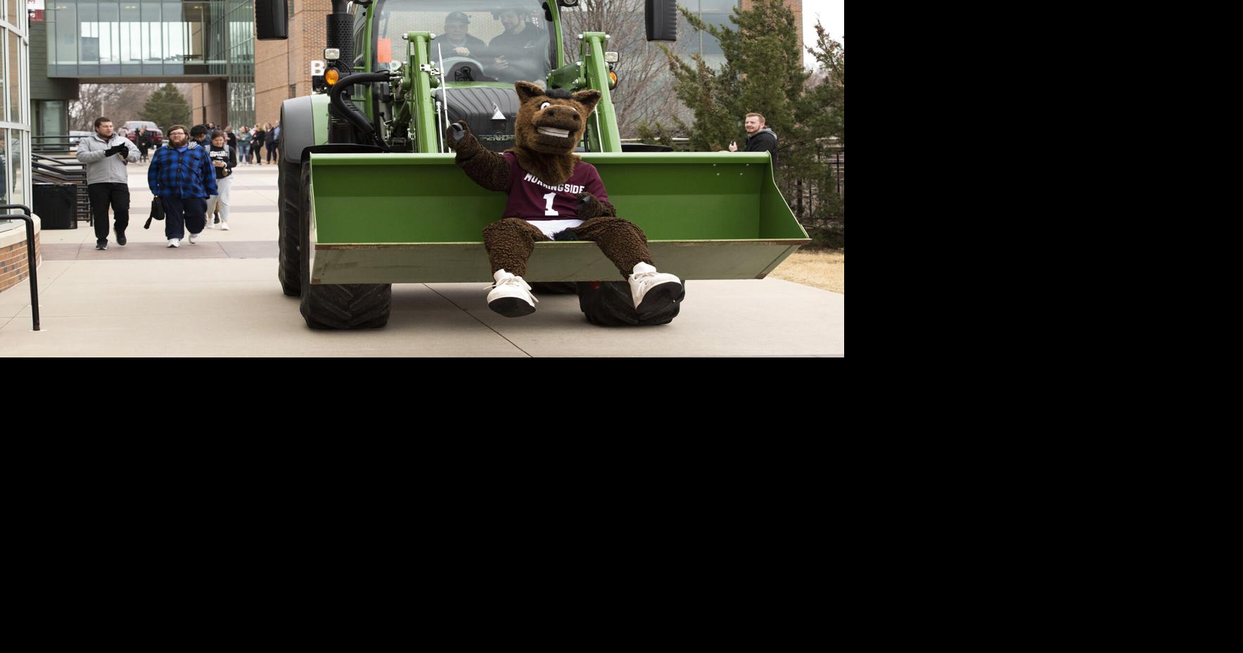 Morningside president John Reynders takes one last drive in tractor ...