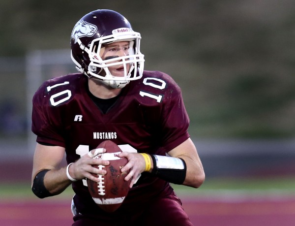 Wide receiver Nixon sparkles in switch to QB