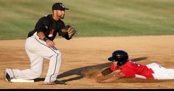 Photos: Explorers baseball vs Wichita Wingnuts