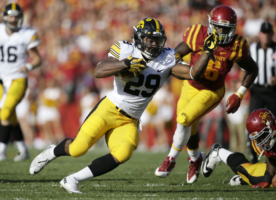 Floyd of Rosedale on line for Hawks, Gophers