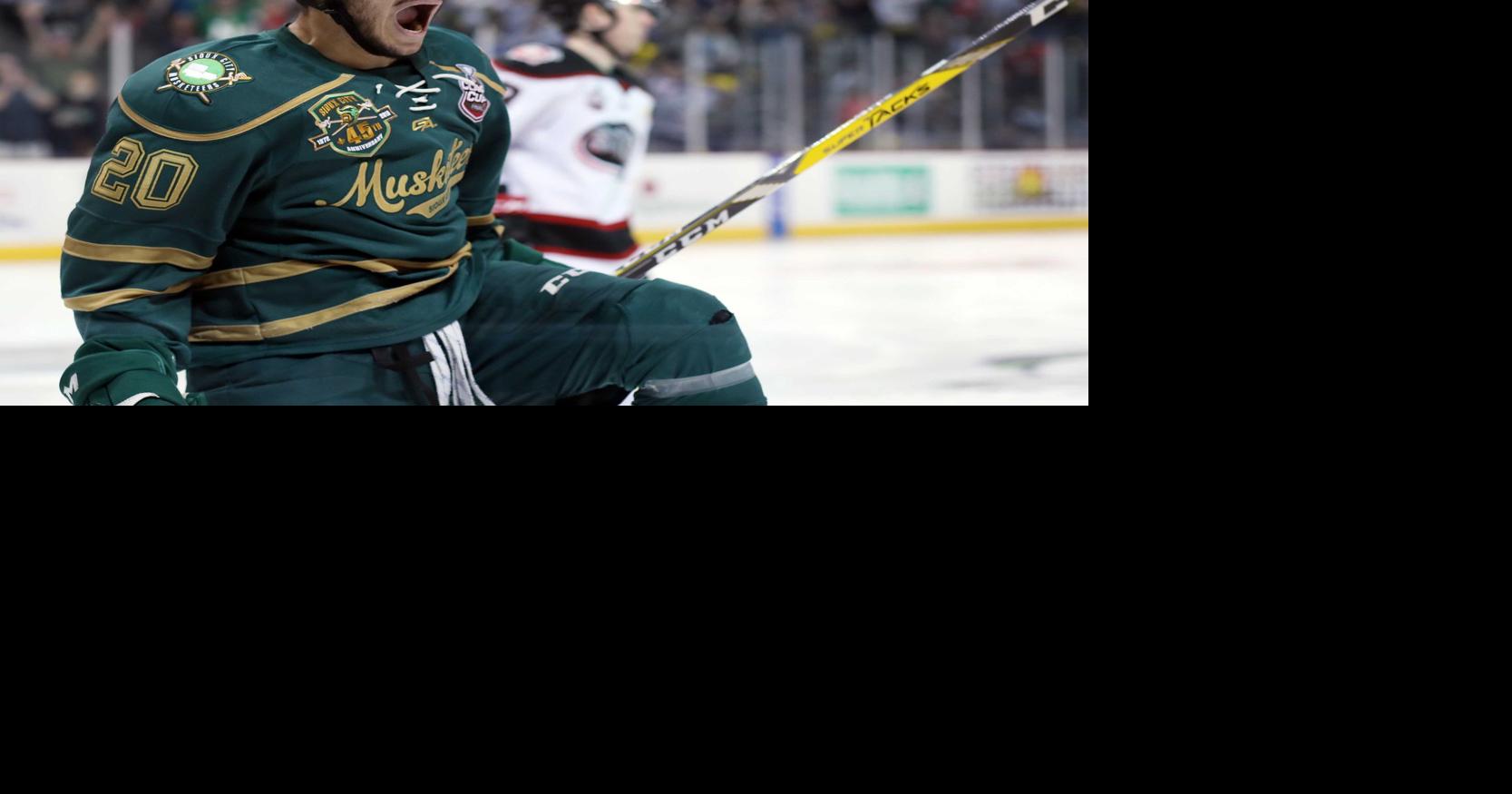 Photos: Chicago Steel at Musketeers hockey