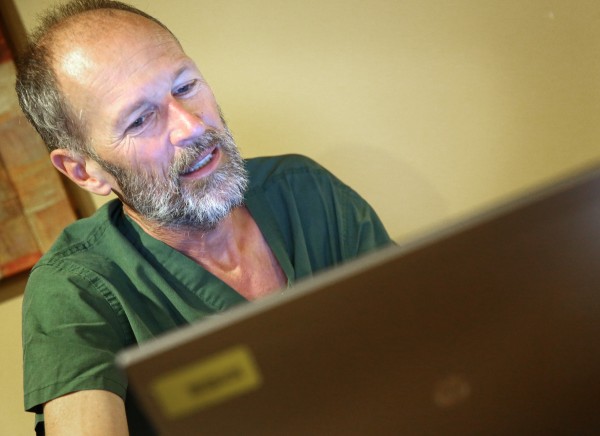 Thomas Benzoni to leave ER and provide health care globally