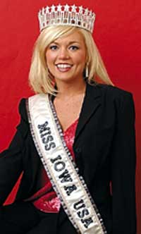 Miss Iowa USA visits schools, Cancer Center