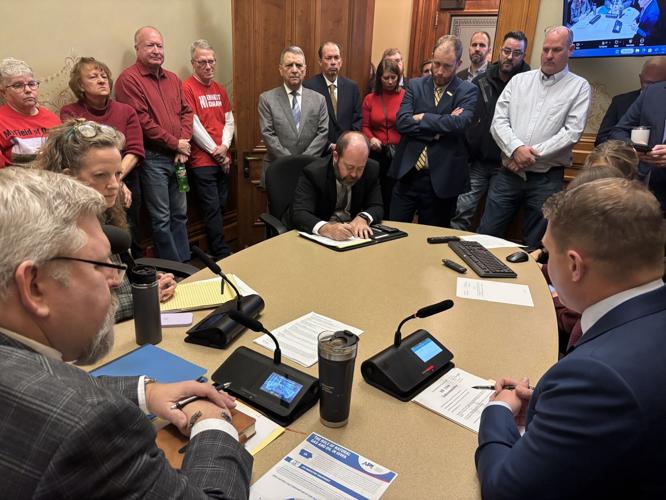 Iowa Senate advances bill prohibiting eminent domain for CO2 pipelines ...