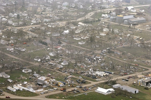 Photos: Aerial images of Mapleton and Early damage