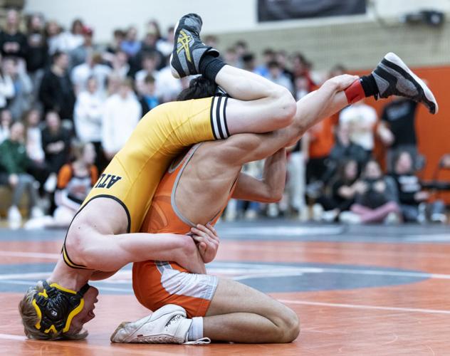 Sergeant Bluff-Luton advances to state wrestling duals with convincing ...