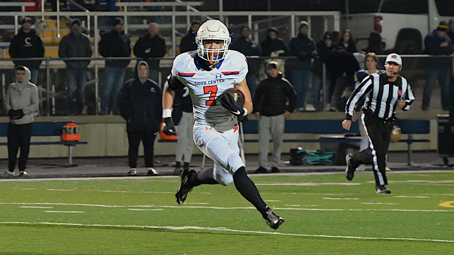 Heelan puts away Sioux Center, advances to state semifinals