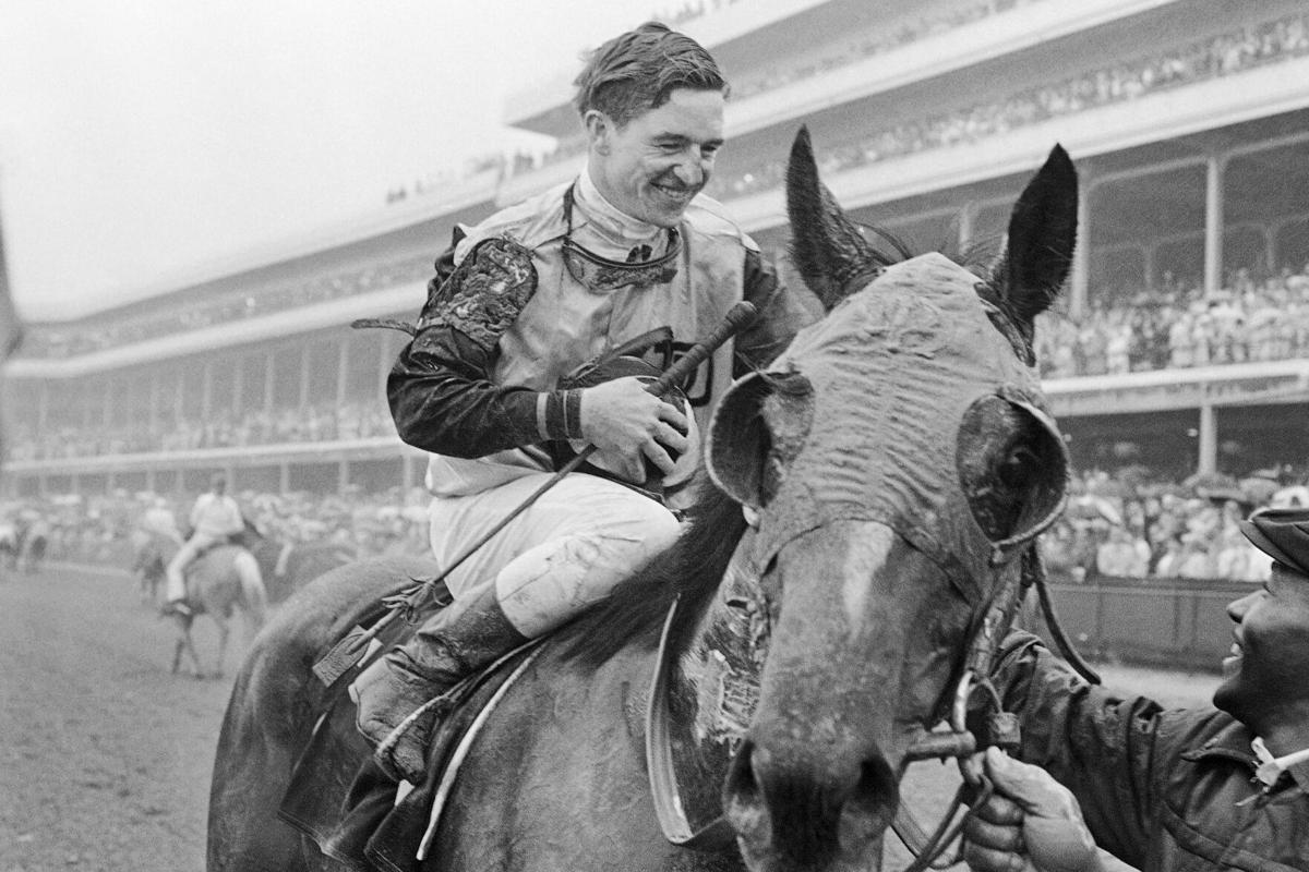 Hall of Fame jockey, Ussery, dies at 88