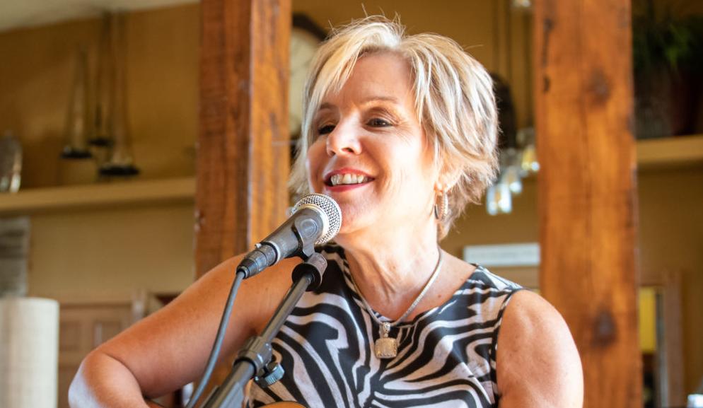 Jill Miller to host holiday show at Sioux City's Orpheum