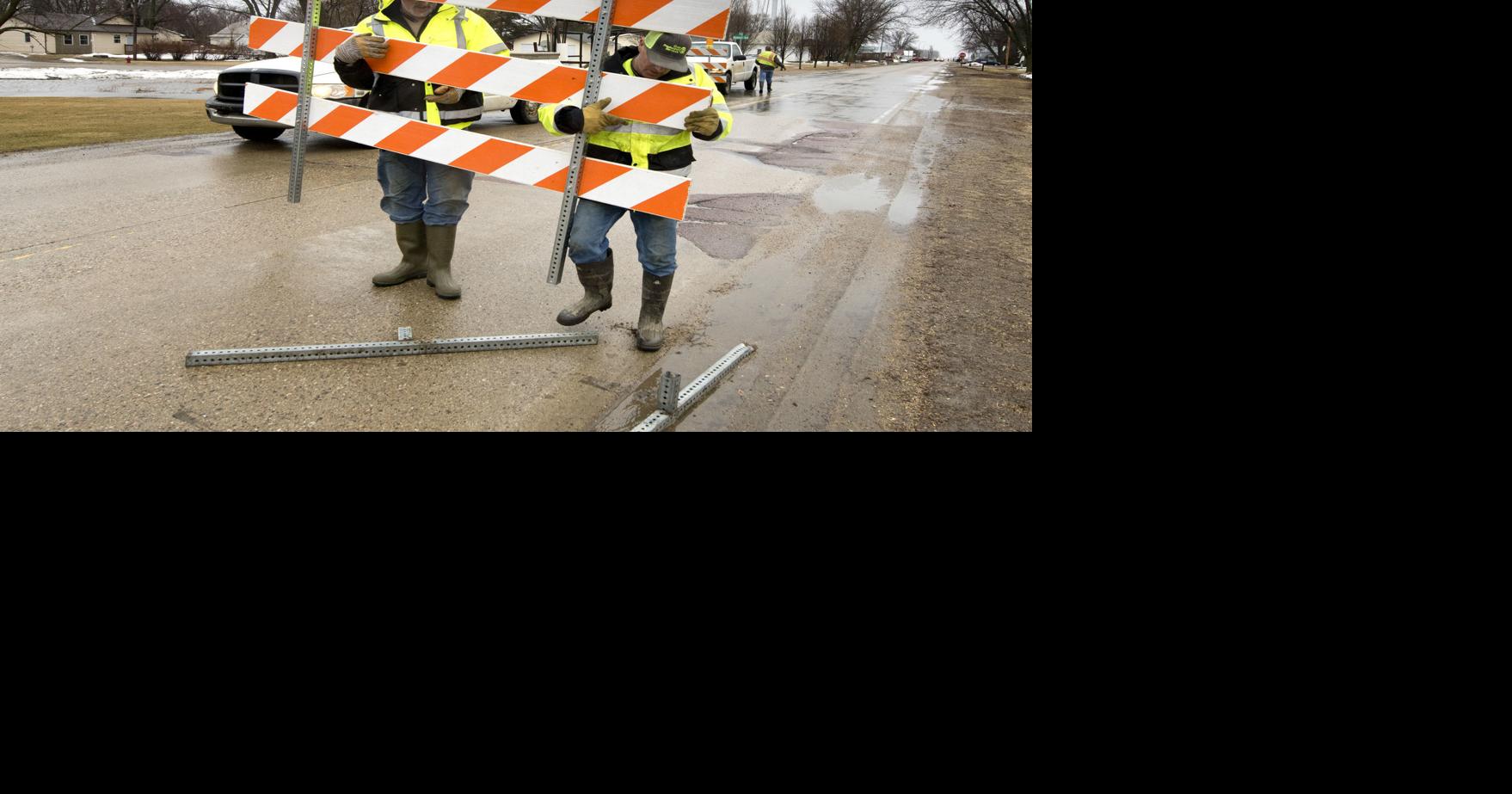 Displaced Hornick, Iowa, residents voice frustration over flooding ...