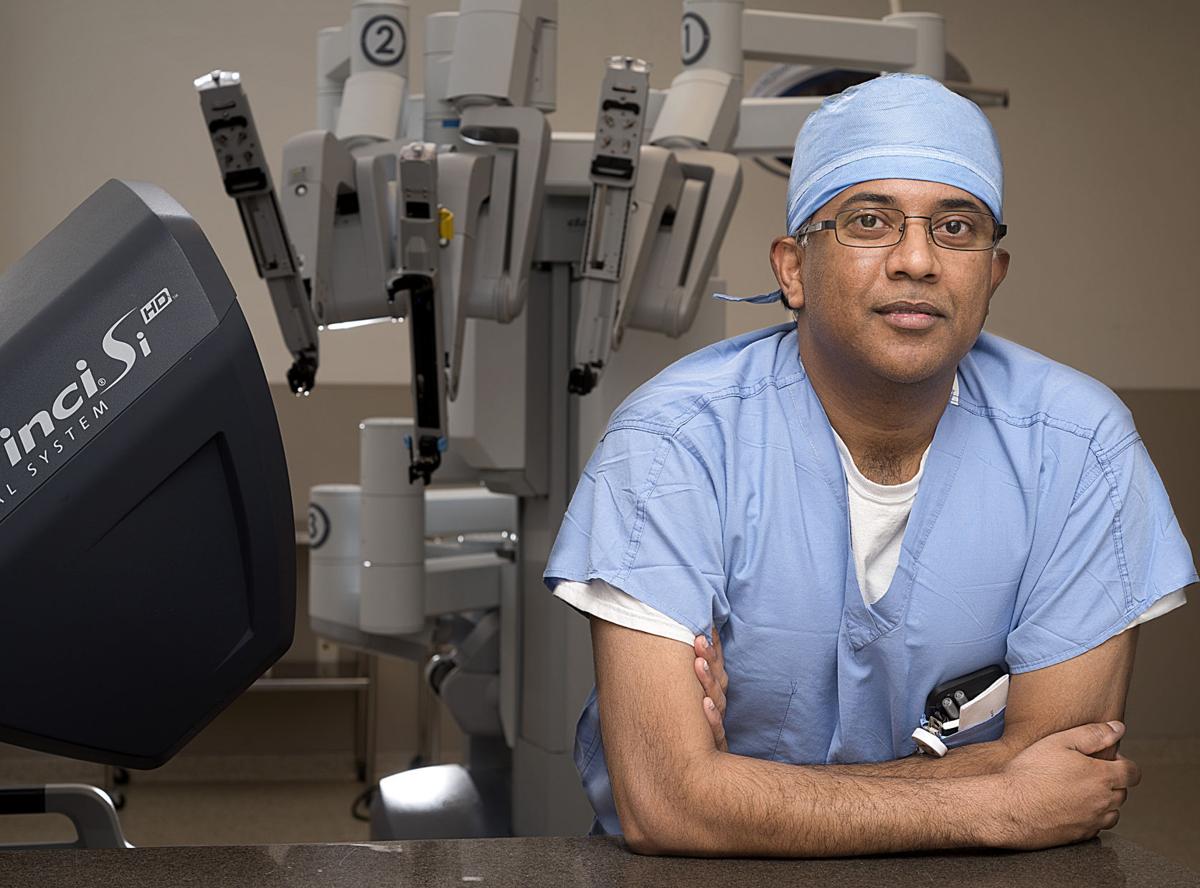 Robotic surgery benefits colorectal cancer patients, surgeons | Health ...