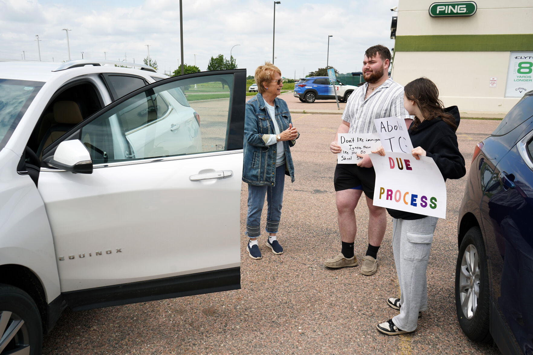 Protest takes place in front of ICE office