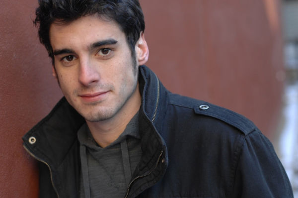 Puppets give actor a different 'War Horse' experience each night