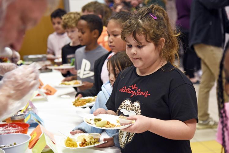 Leeds Elementary students try foods made from their annual garden