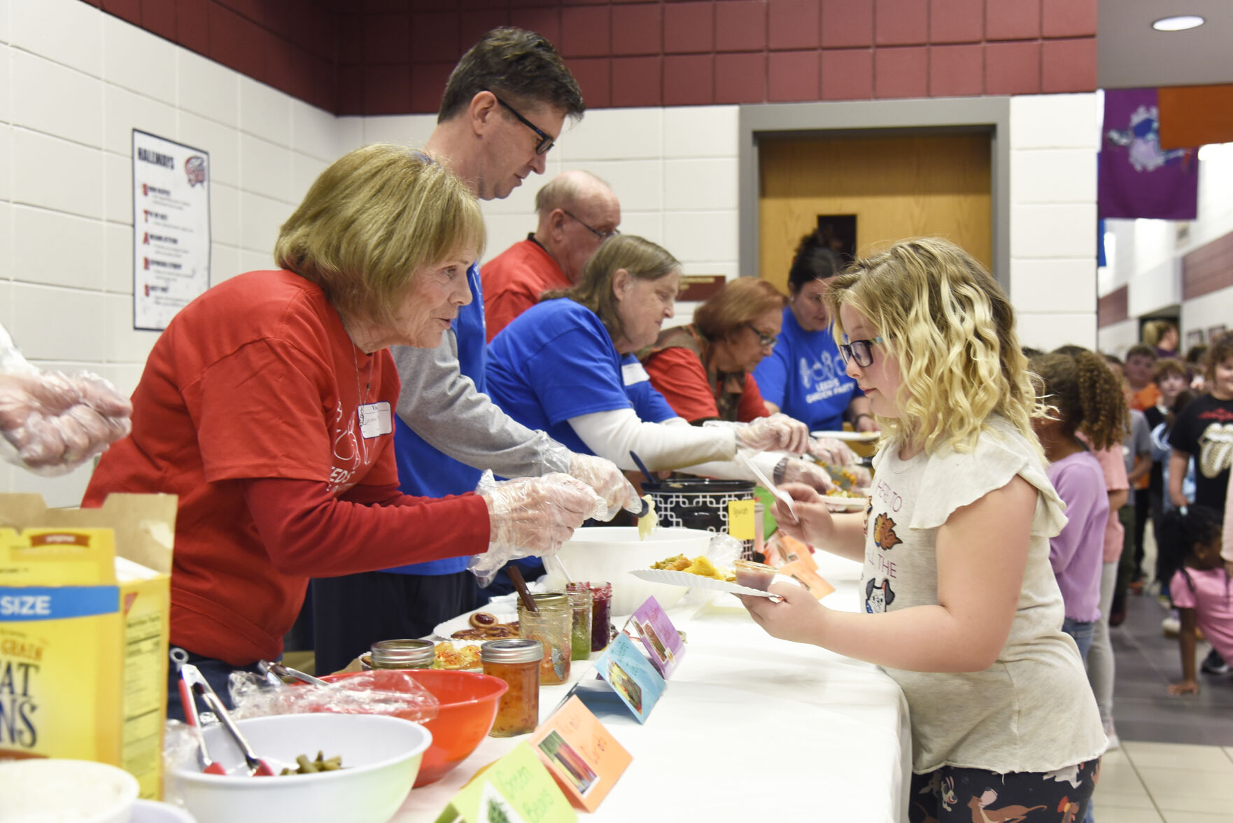 Leeds Elementary students try foods made from their annual garden