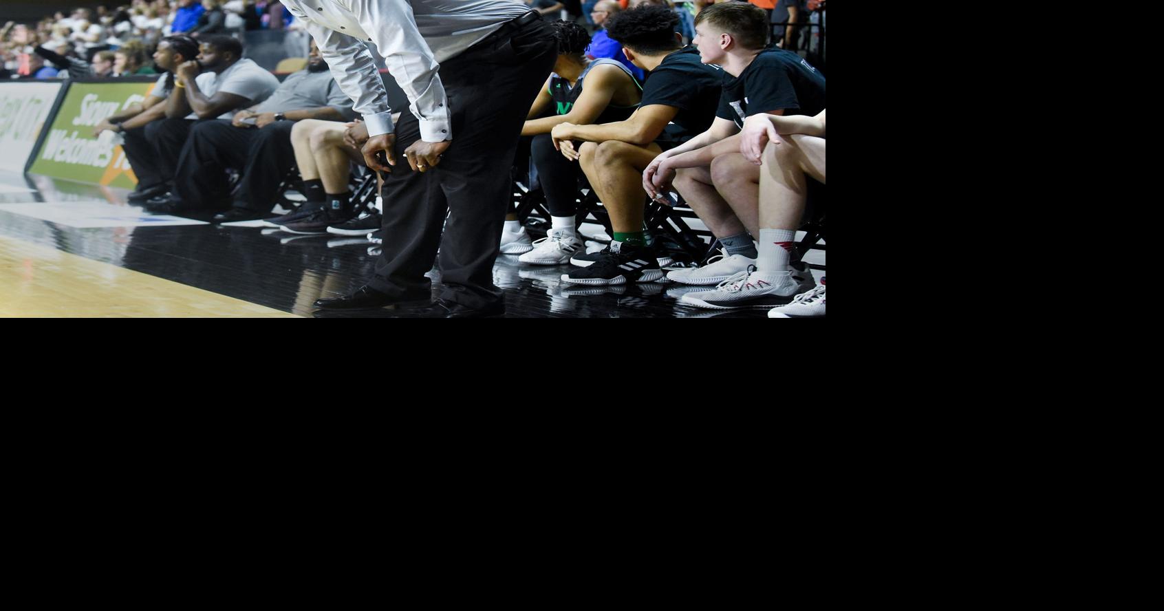 Ex-West coach CoCo Cofield to lead Western Iowa Tech's inaugural men's ...