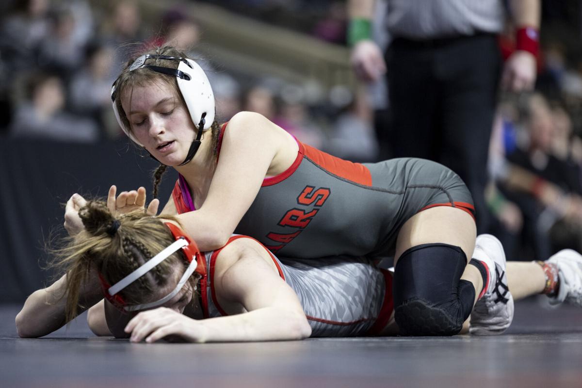 Girls wrestling: TerWee leads Region 1 state qualifiers