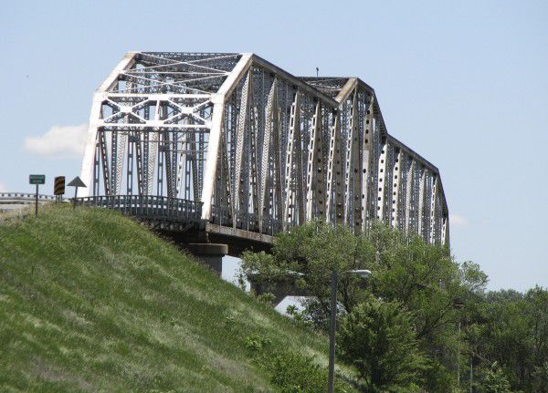 Missouri River bridge at Decatur to reopen today