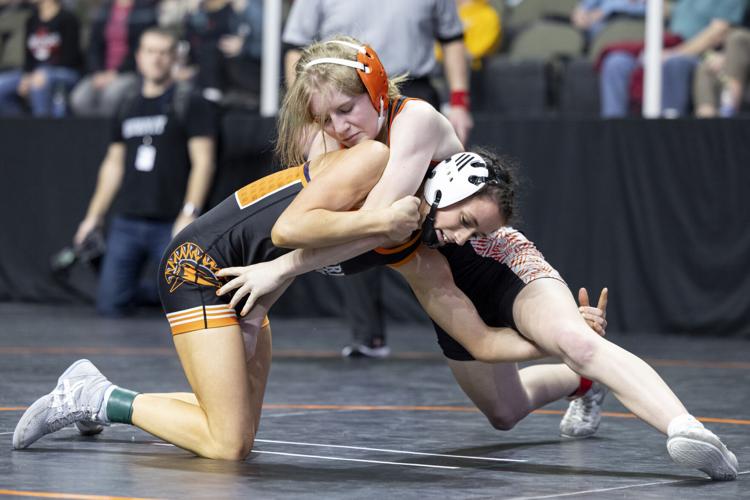 Girls wrestling: TerWee leads Region 1 state qualifiers