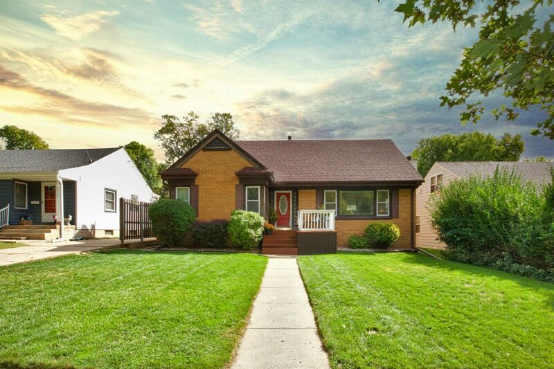 3 Bedroom Home in Sioux City - $237,500