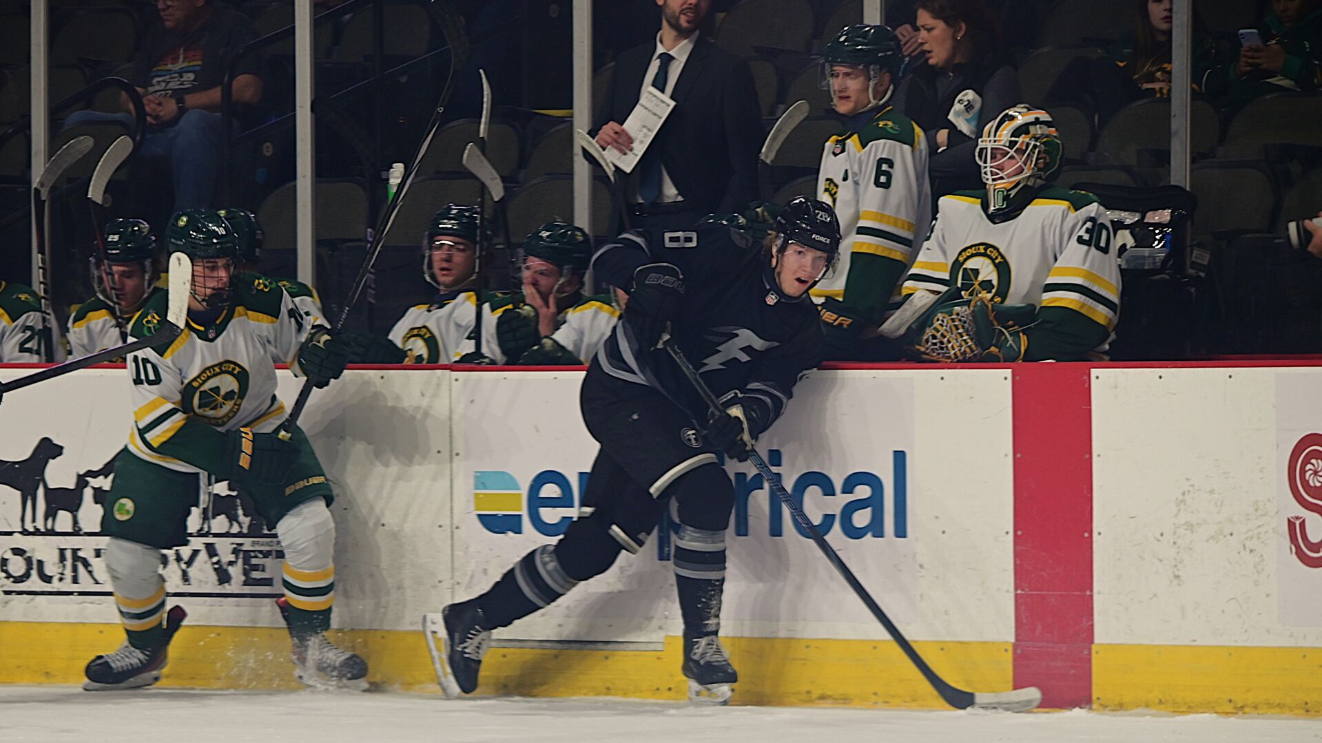 Muskies dominate Fargo to take Game 1 of first round series