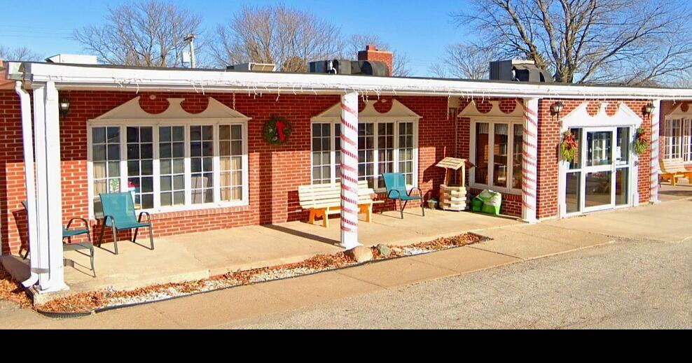 Iowa nurse who allegedly tied patient to wheelchair surrenders her license