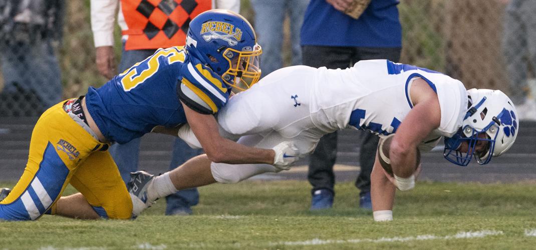 SIOUXLAND FOOTBALL ROUNDUP: Kluender leads Woodbury Central past Westwood