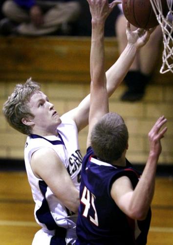 Bishop Heelan boys take aim at tournament history