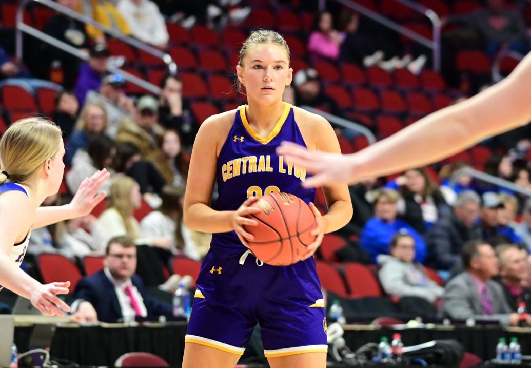 Addy Johnson's late FTs seal Westwood win over Central Lyon