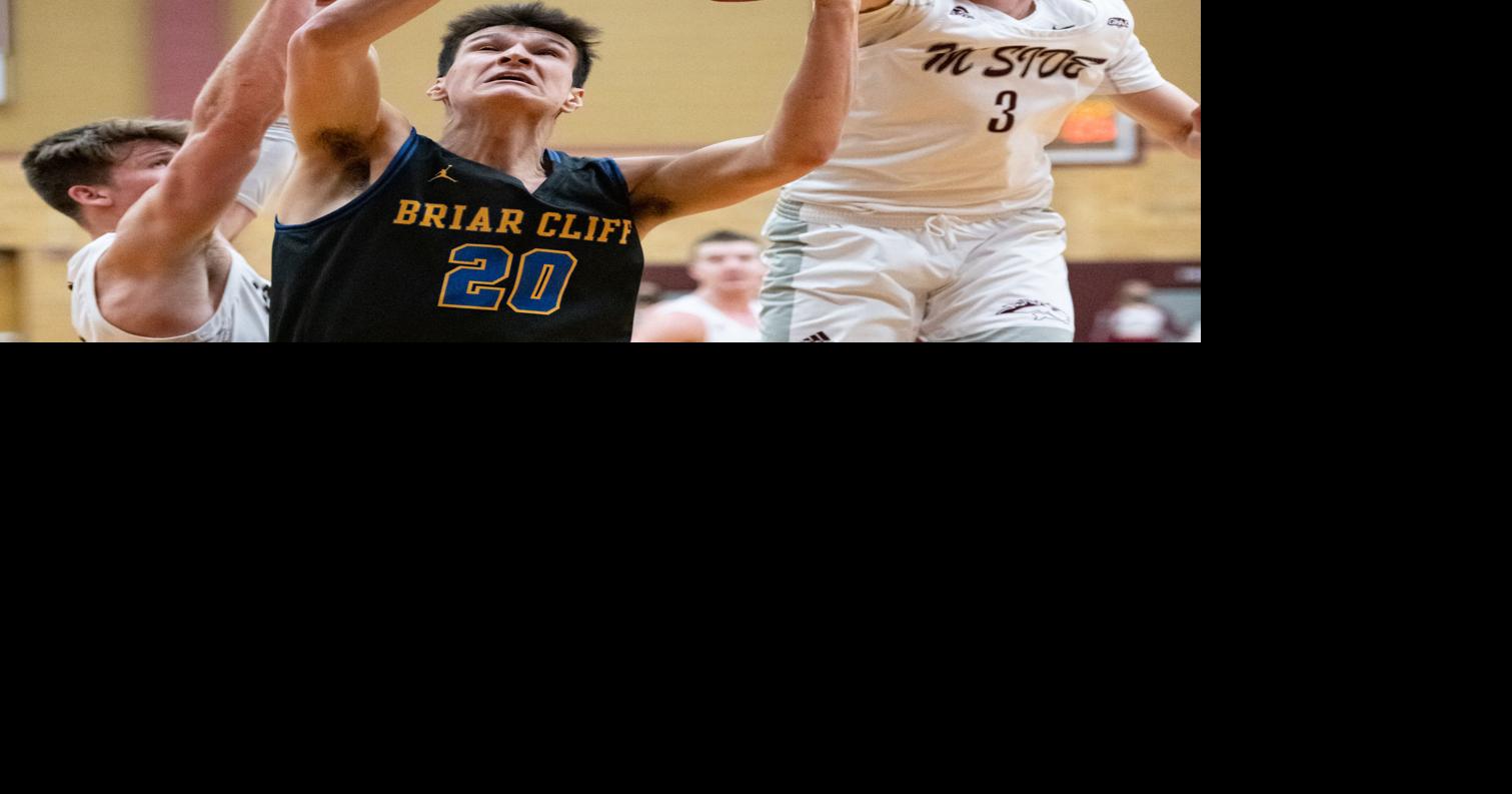 Briar Cliff men's basketball aims to be successful with post touches
