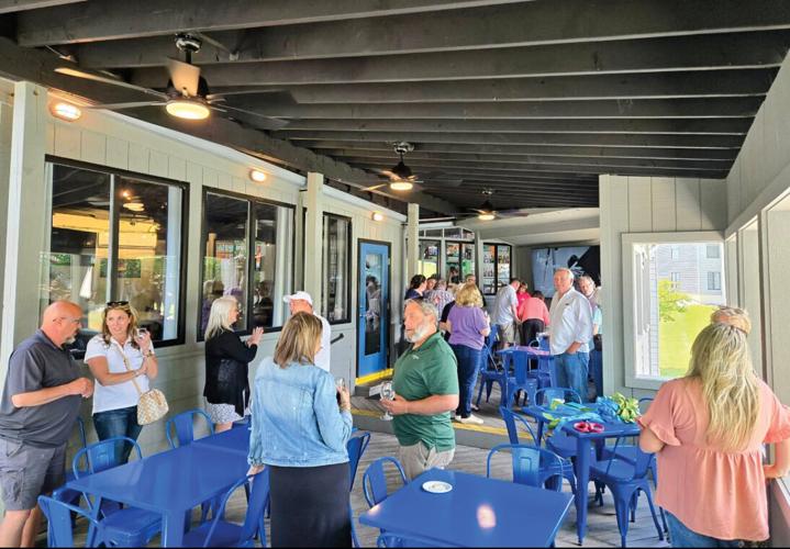 Napoli by the Lake celebrates opening of new outdoor seating area ...