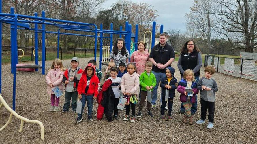 Dudley Elementary pre-k, kindergarten students put their creative ...