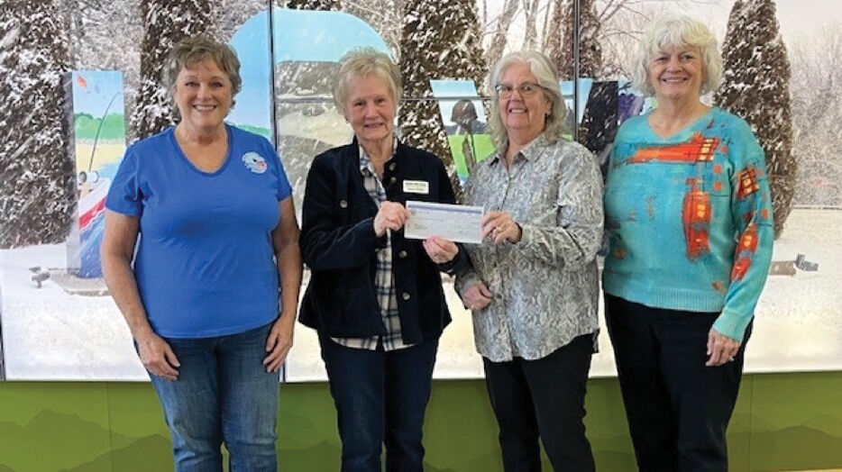 SML Democrats donate to Food For Kids | Local News | smithmountaineagle.com