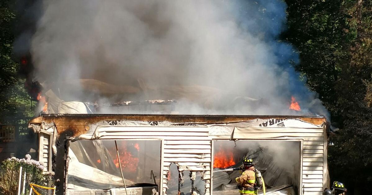 Crews battle fire at SML home | Local News | smithmountaineagle.com