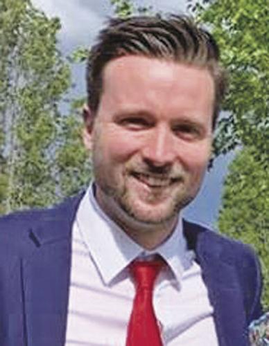 Zaring supporters protest policy | Local News | smithmountaineagle.com