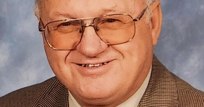 Robert "Bob" J. Juza | Obituaries | smithmountaineagle.com