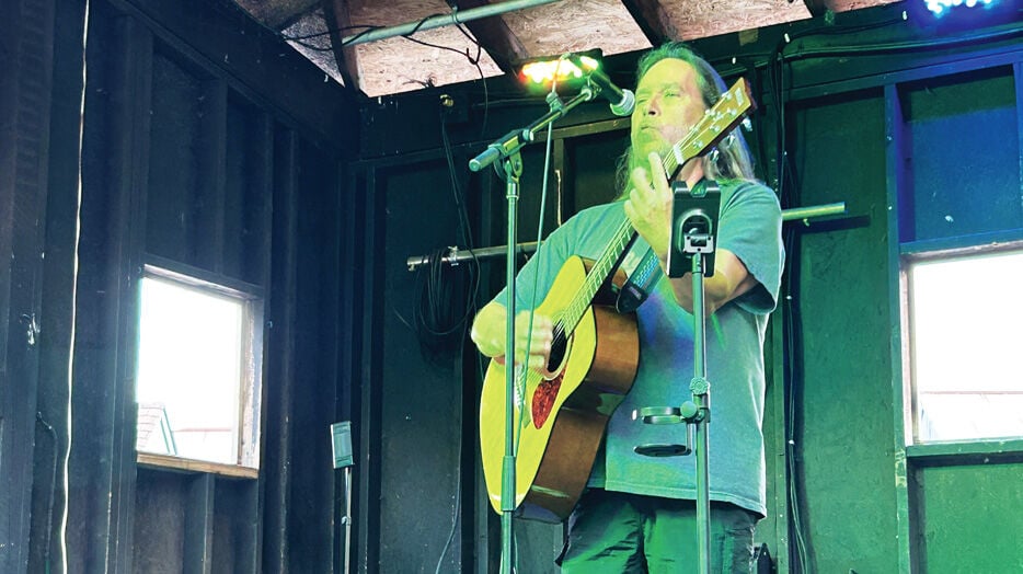 Smith advances in week five of SML Songwriters Festival Open Mic ...