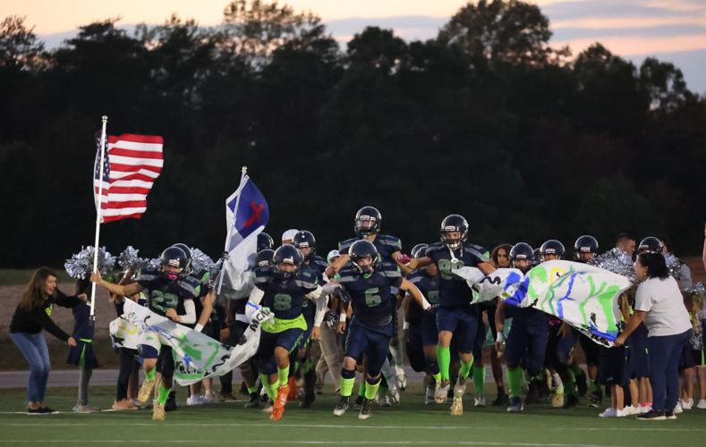 SMLCA downs Roanoke Catholic 56-6 | Sports | smithmountaineagle.com