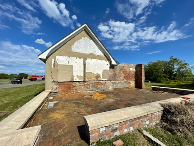 Volunteers help preserve 18th century structural artifact at Webster ...