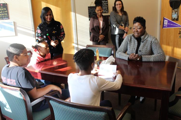 Basketball star's mother brings love to J.P. Ryon | Local News ...