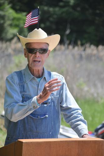 Sneakers and a splash highlight wade in | Local | somdnews.com