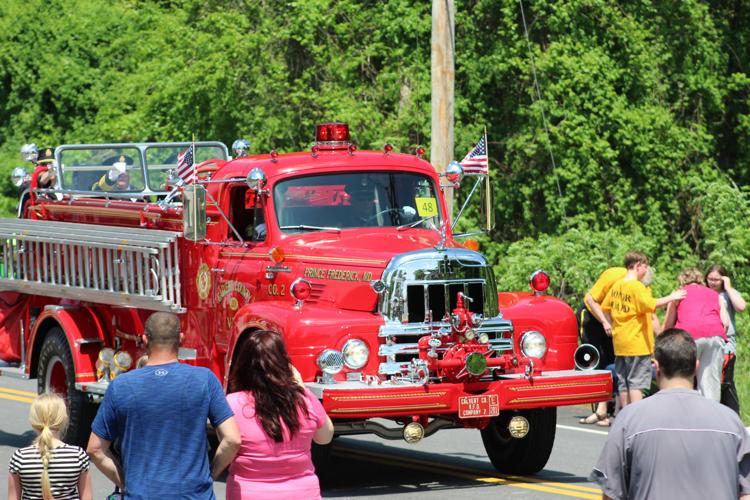 Huntingtown VFD hosts parade, volunteer firefighters | Local News ...