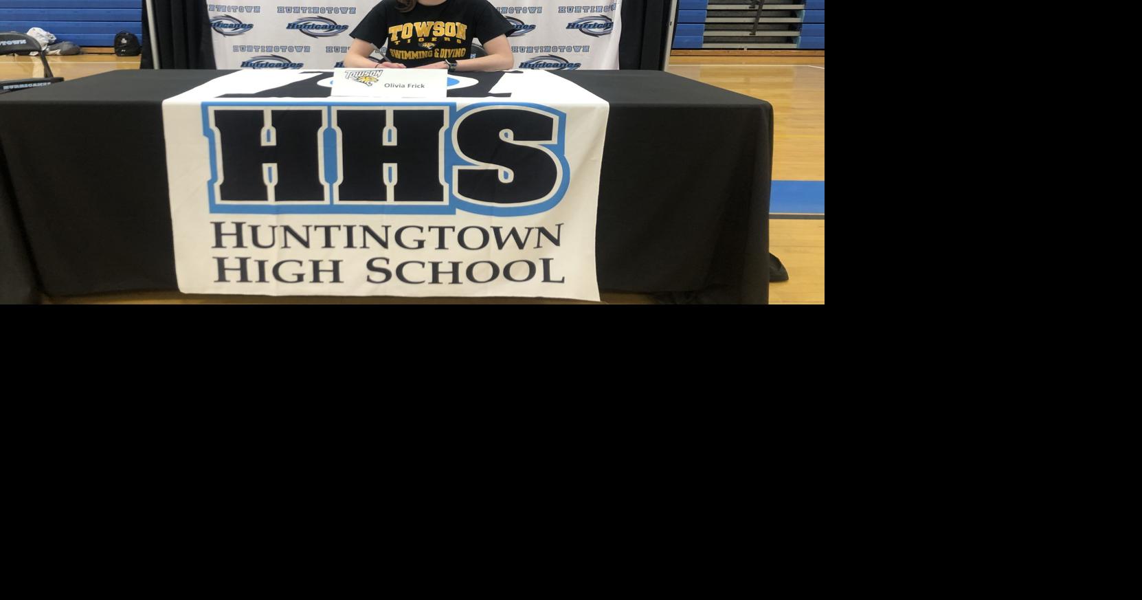 Huntingtown seniors sign | High School | somdnews.com