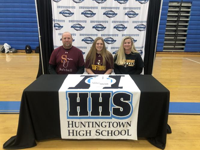 Huntingtown seniors sign | High School | somdnews.com