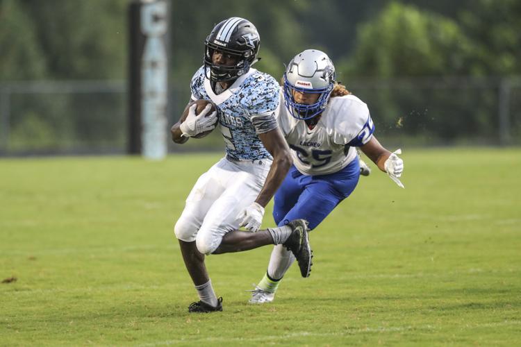 Huntingtown football squeaks out win over Lackey | News | somdnews.com