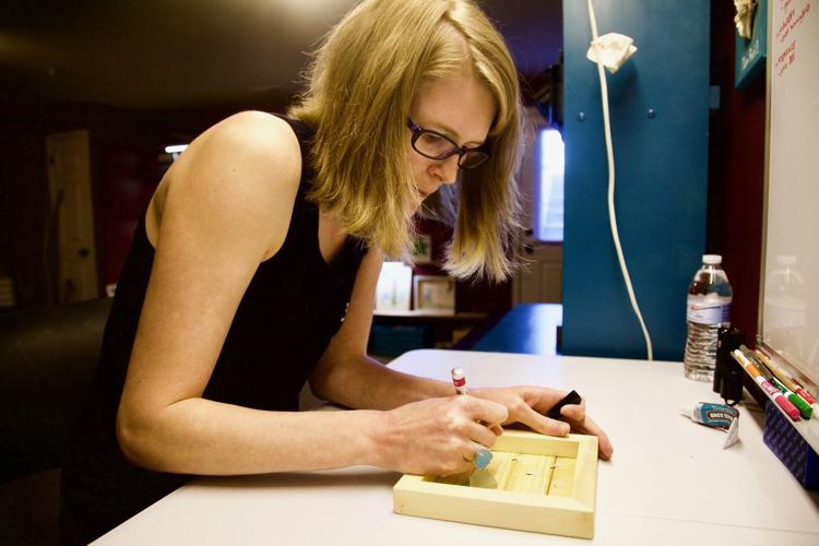 Sea glass artwork helps local mom connects with family and others ...