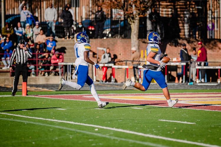 Calvert football falls at Dunbar | High School | somdnews.com