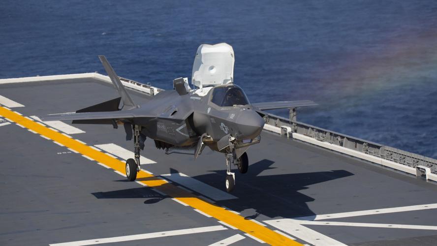 f 35b vertical takeoff