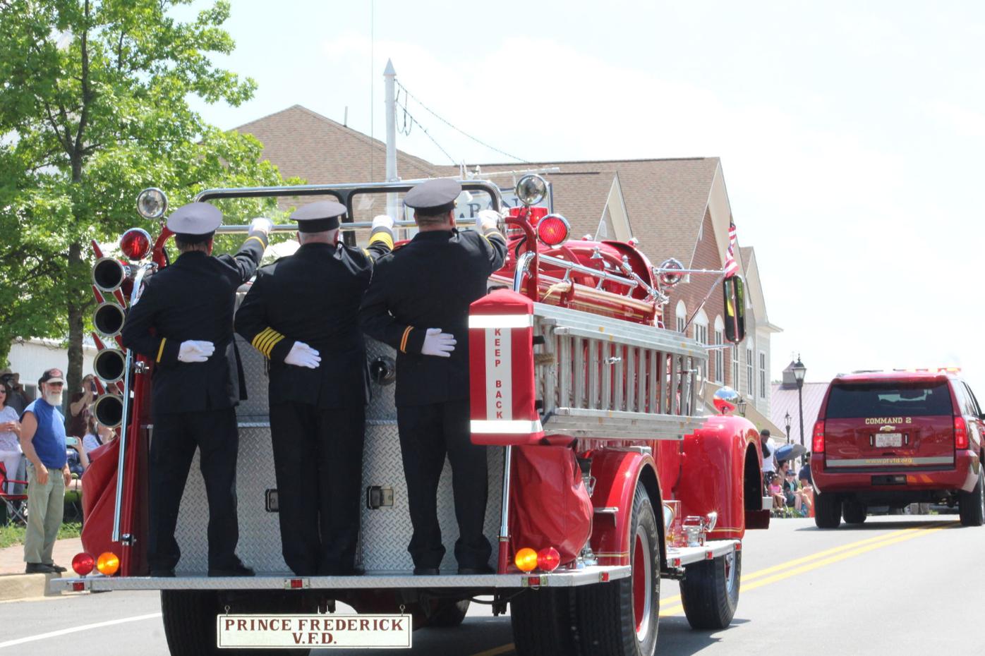 Huntingtown VFD hosts parade, volunteer firefighters | Local News ...